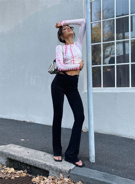 How To Wear Leggings In 2021 4 Super Cute Leggings Outfit Ideas