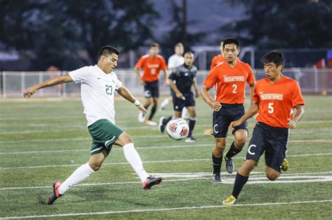 Mens Soccer Crushes Caltech 5 1 Campus Times