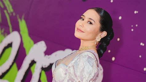 Mengenang Cerita Cinta Pertama Prilly Latuconsina Harus Capai Target