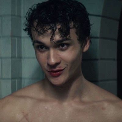 Showerhead Mattheo Riddle Rafesslxt On Tumblr