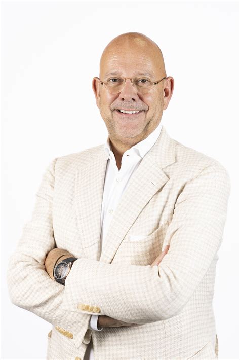 Frank Van Gool Van De Daken Schreeuwen Kafra Housing