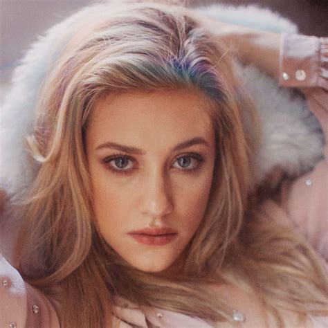 Lili Reinhart Blonde Wallpapers Wallpaper Cave