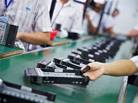 Assembly Polyplas Plastic Injection Moulding Precision Engineering