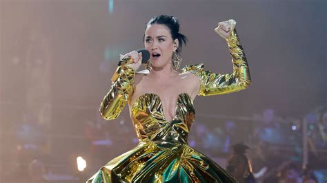 Katy Perry Releases New Song Called Im His Hes Mine