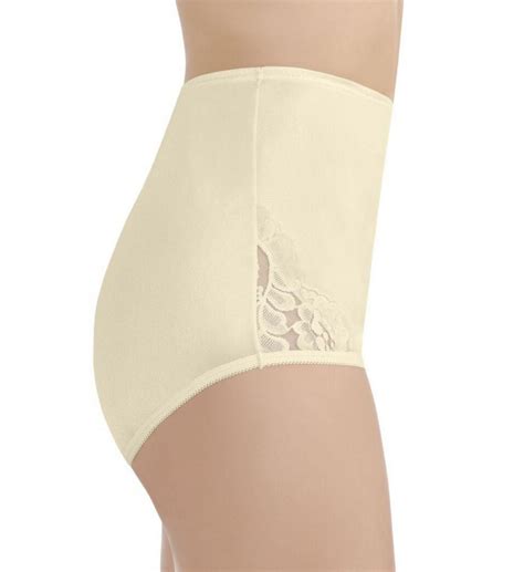 Vanity Fair Womens Lace Nouveau Brief Panty 13001 Candleglow Size 12
