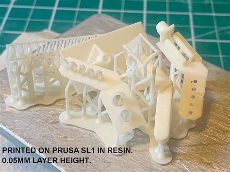 3d File 4mm Scale 3 Aspect Colour Light Signals With Optional Feathers Uk 🛤️ ・model To