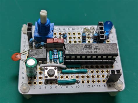 Compact Clock Module For Debugging Clock Module