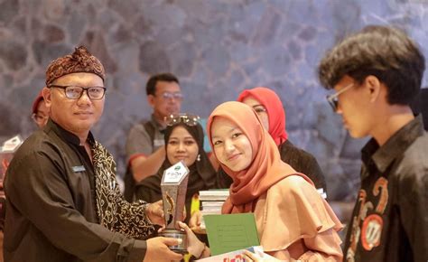 12 Siswa Sma Akan Wakili Jabar Di Fls2n Tingkat Nasional