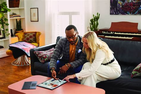 Hp Unveils The Spectre Fold Gadget Advisor