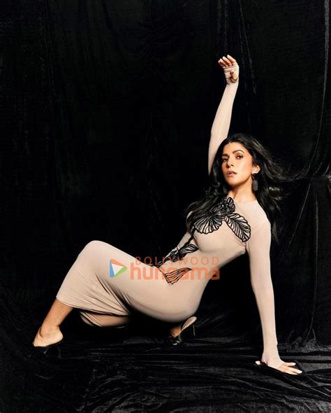 Nimrat Kaur Photos Images Hd Wallpapers Nimrat Kaur Hd Images Photos Bollywood Hungama