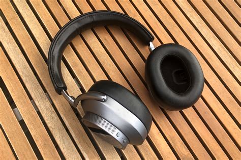 Master And Dynamic Mw75 Review The Luxury Gap Stuff