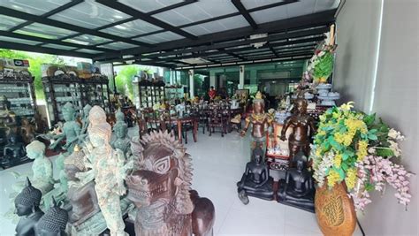 Photo Gallery พบเศรษฐินีหัวหินพร้อมเลขาฯ ถูกยิงดับในบ้านพัก ลูกชายเอะใจ