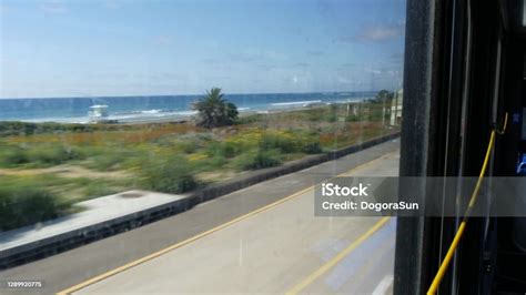 버스 창 태평양 해안 고속도로 고속도로 101 캘리포니아 미국 여름 바다 또는 바다를 따라 도로 여행 1에 대한 스톡 사진 및 기타 이미지 Istock