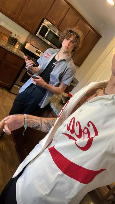 Updates Famous BR On Twitter Vinnie Hacker Via Instagram Storys