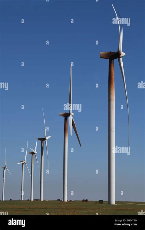 Failing Wind Turbines Hi Res Stock Photography And Images Alamy