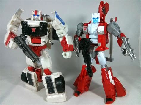 Toybox Soapbox Combiner Wars Streetwise And Blades Review