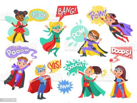 만화 연설 거품 슈퍼 아이 컬러 케이프와 마스크가있는 어린이 의상에 재미 용감한 소년과 소녀 캐릭터 영웅적인 포즈를 취하는 슈퍼