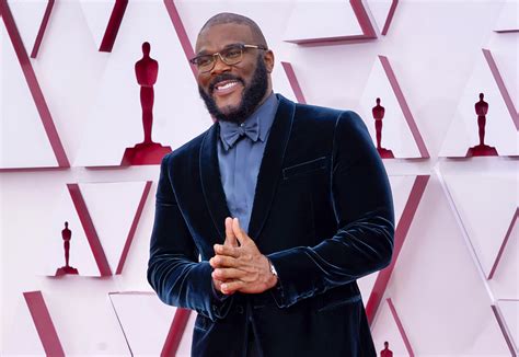 Why Tyler Perry Doesnt Read Reviews