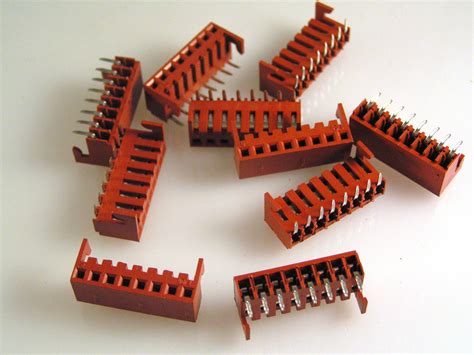 2 54mm 0 1 Pcb Sil Socket Header R A Board Edge 2 Way 8 Way 10 Pieces Eb5 Rich Electronics