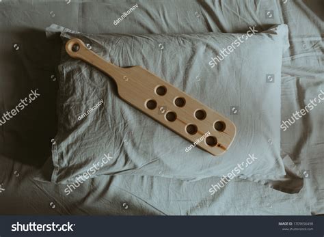 235 Spanking Paddle Gambar Foto Stok And Vektor Shutterstock