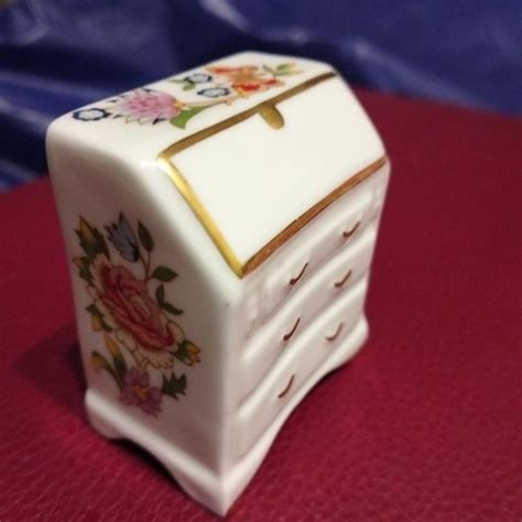 Фарфоровий комод мініатюра Aynsley — ціна 500 грн у каталозі Статуетки Купити товари для