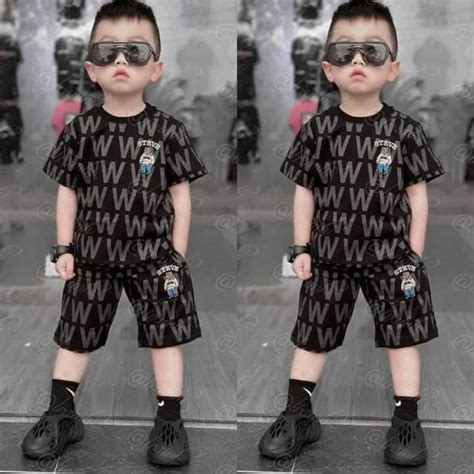 ຊຸດເດັກນ້ອຍຫນ້າຮັກໆ ພອນຂາຍເຄືອງ ອອນລາຍທົວໄປ