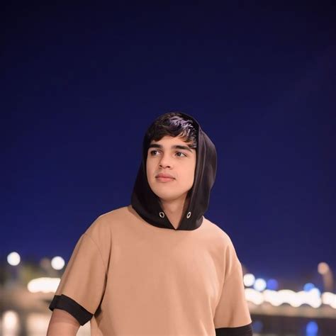 ‎رضا محمد‎ Rxo7 • Threads Say More