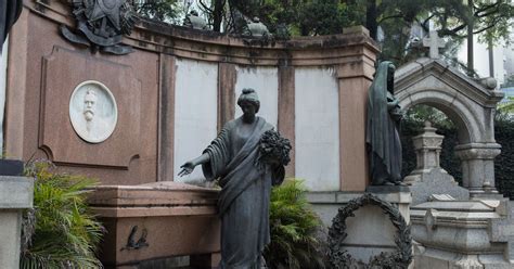 Promotora Visita Cemitério E Pede Lista De Bens Tombados à Prefeitura Estadão