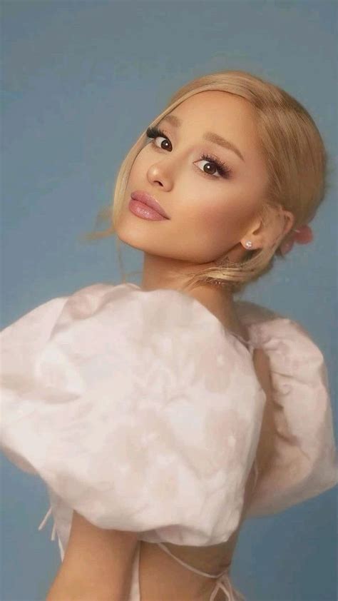 Pin By Thv On Sizin Pinleriniz In 2024 Ariana Grande Images Ariana