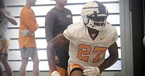 Emmanuel Okoye Talks About Journey From Nigeria To United Kingdom To Tennessee On3