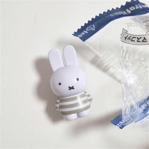 2개 이상 할인 덤 증정🤍 [일본 정품] 미피 미니 사탕봉지 랜덤 피규어 일본 캐릭터 귀여운 소품 인테리어 귀염 에이블리