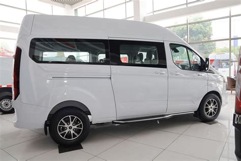 全顺 2023款 V362 20t柴油自动商旅型中轴中顶789座国vi图片福特255张图片汽车外观图库懂车帝