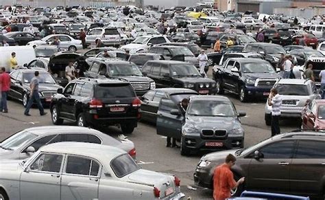 В Україні різко зріс імпорт старих авто до 5 років Читайте на Ukr Net