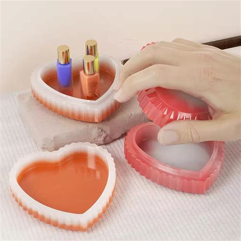 Силіконова форма для кашпо молд з кришкою у формі серця Id 2244348801 ціна 270 ₴ купити на