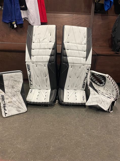 Used 35 1 True Regular Pro Stock Catalyst Px3 Goalie Full Set Sidelineswap Buy And Sell