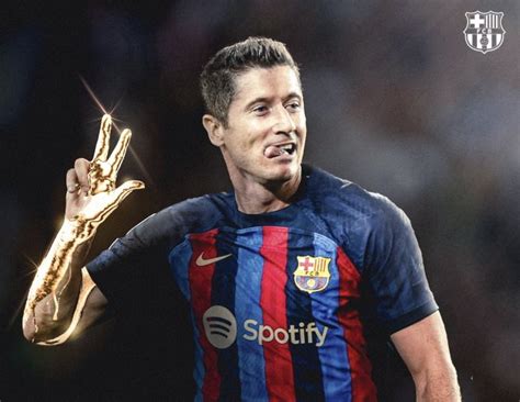 득점기계 레반도프스키 챔스리그 최초 3팀서 해트트릭