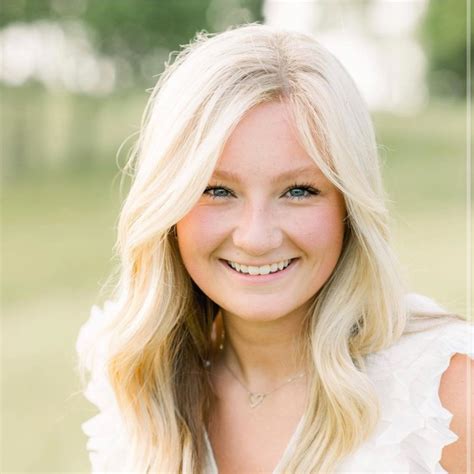 Chloe Wright Sales And Marketing Specialist Fresh Prints Linkedin