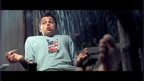 TheStarsComeOutToPlay Leonardo DiCaprio Shirtless Barefoot In The Beach