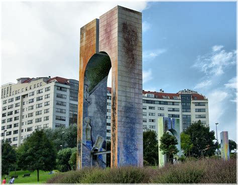 무료 이미지 건축물 시티 마천루 기념물 도심 아치 큰 광장 경계표 정면 탑 블록 교정 본부 도시 지역 주거 지역 2226x1734