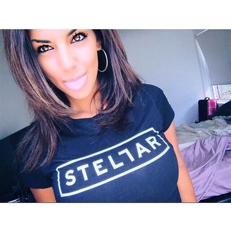 Libby Powell è Esplosiva Libby Powell Libby T Shirts For Women