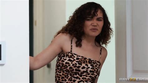 Fiery Bella Roland Is Help Eporner