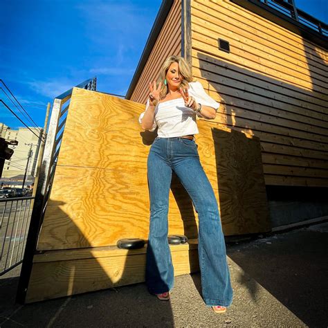 Meaghan Thomas Said Goodbye To 32 Today 🏼 Instagram