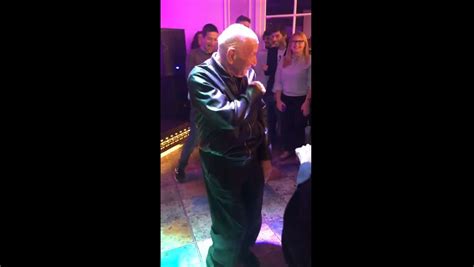 88 წლის ლეო ანთაძის შთამბეჭდავი ცეკვა ინტერნეტს იპყრობს ვიდეო 28 10 2019 ს Sputnik საქართველო