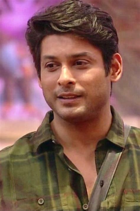 Siddharth Shukla Get Latest Buzz Updates Gossip Photos And Videos