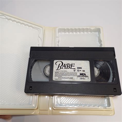 Babe VHS Canadian Edition Collectible Classic Fast Shipping With Tracking Thank You