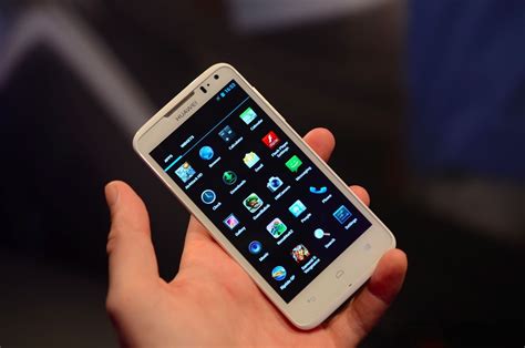 Huawei Ascend D Quad Hands On With The Fastest Smartphone In The World The Verge