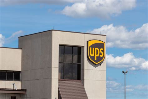 Ups Class Action Alleges Company Does Not Pay Hourly Supervisors Proper Overtime Top Class Actions