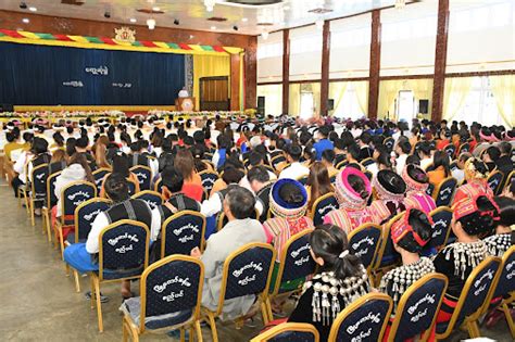 ပြည်ထောင်စုဝန်ကြီး Jeng Phang နော်တောင် ရှမ်းပြည်နယ် ညွှန်ကြားရေးမှူးရုံးတွင် တာဝန်ထမ်းဆောင