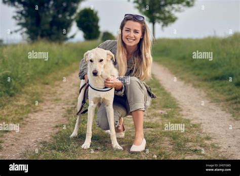 Young Woman Dog Animal Love Girl Girls Woman Young Women Dogs
