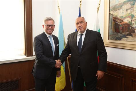 Борисов след среща с еврокомисаря по вътрешните работи и миграцията България не просто е част